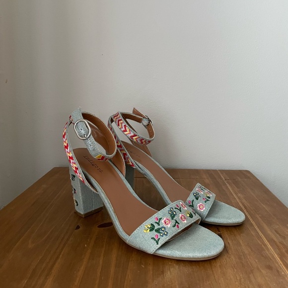 Indigo | Shoes | Indigo Rd Womens Denim Strappy Heel With Floral ...